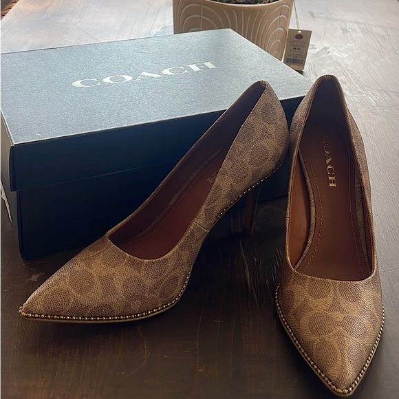 Coach | Shoes | Coach Pumps Size 9 | Poshmark